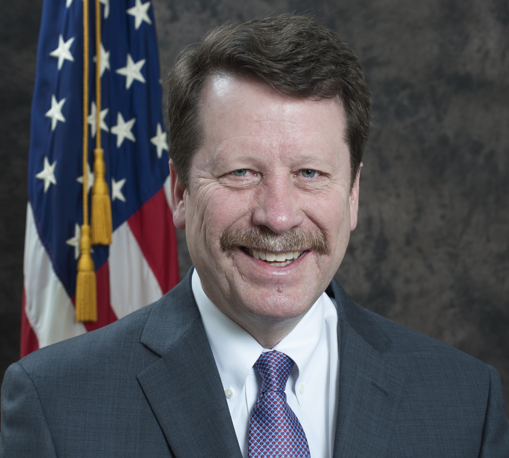 FDA’s human foods, regulatory affairs office reorg edges forward | RAPS